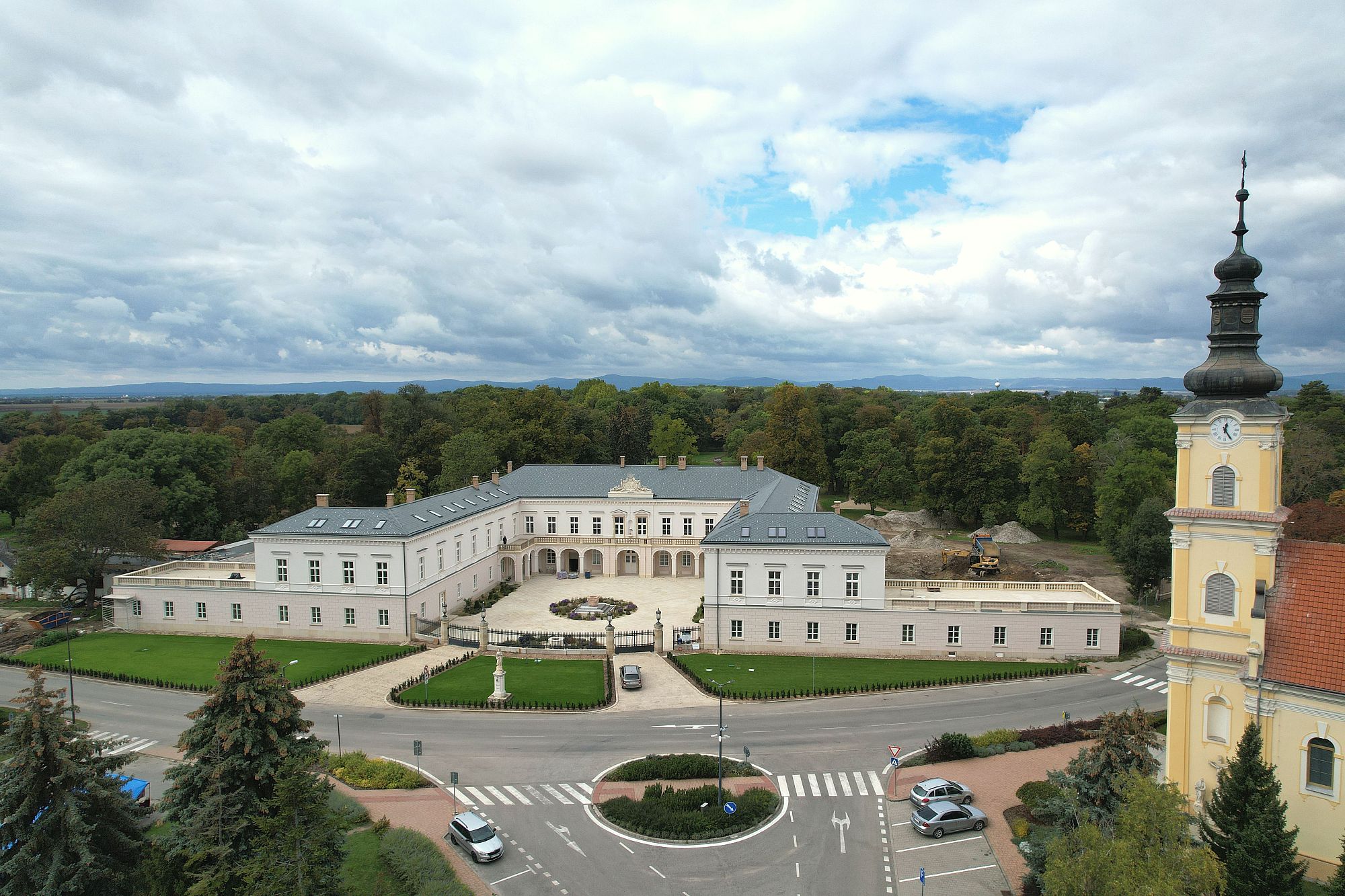 Pamiatková obnova kaštieľa a parku vo Voderadoch (SK 2022) - Referencia ...